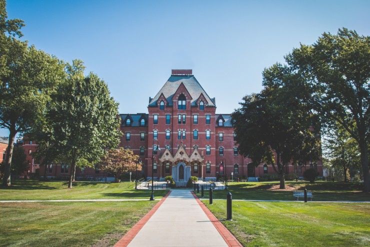 Adult, Part-Time & Continuing Education | Dean College