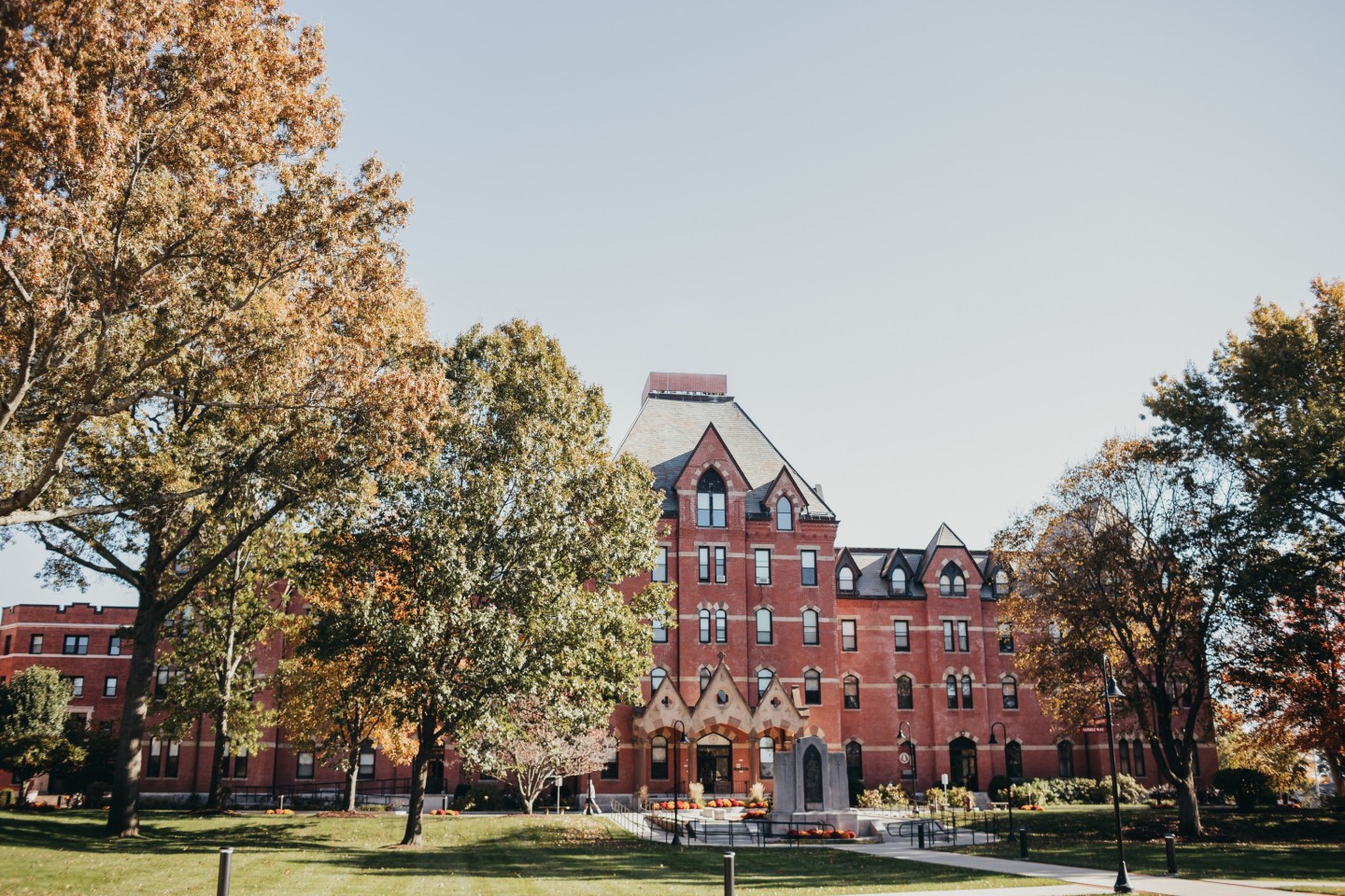 Dean College Administrative Offices Closed | Dean College