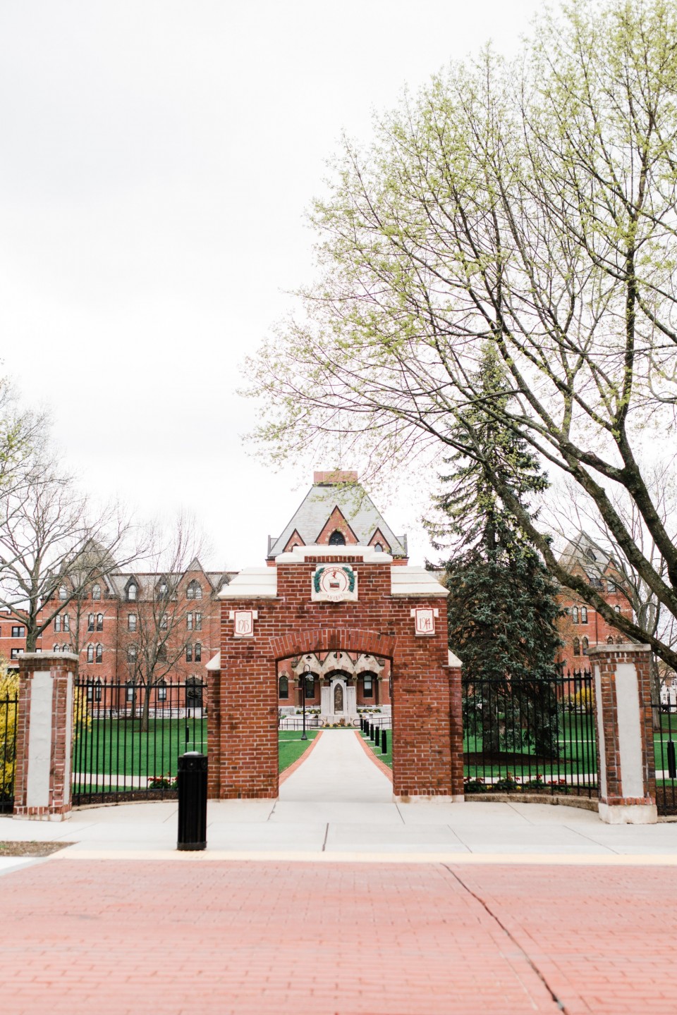 Dean College Announces Spring 2024 Honor Societies Inductees | Dean College