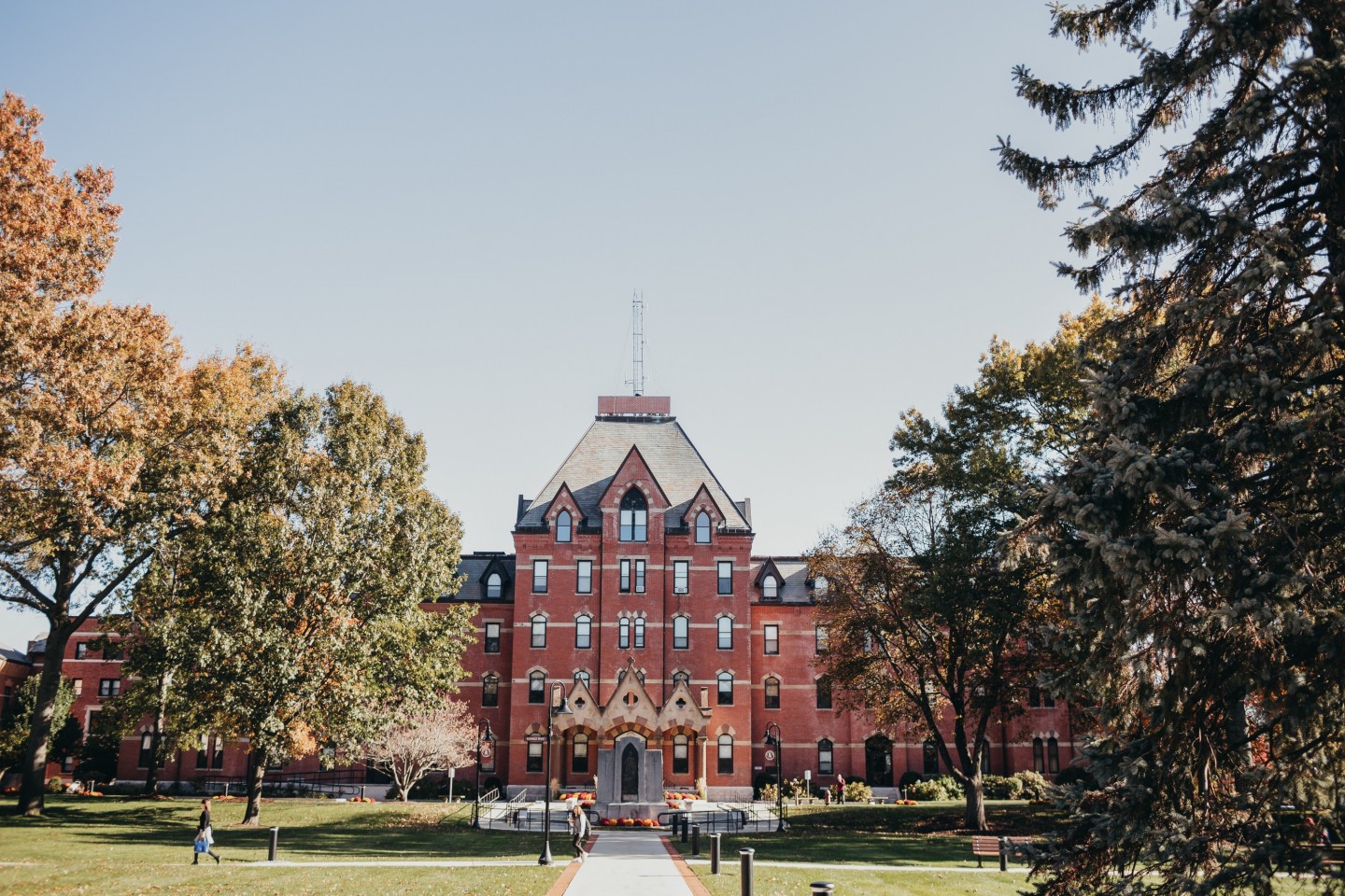 Dean College Announces New Deans for School of the Arts and Sanders ...
