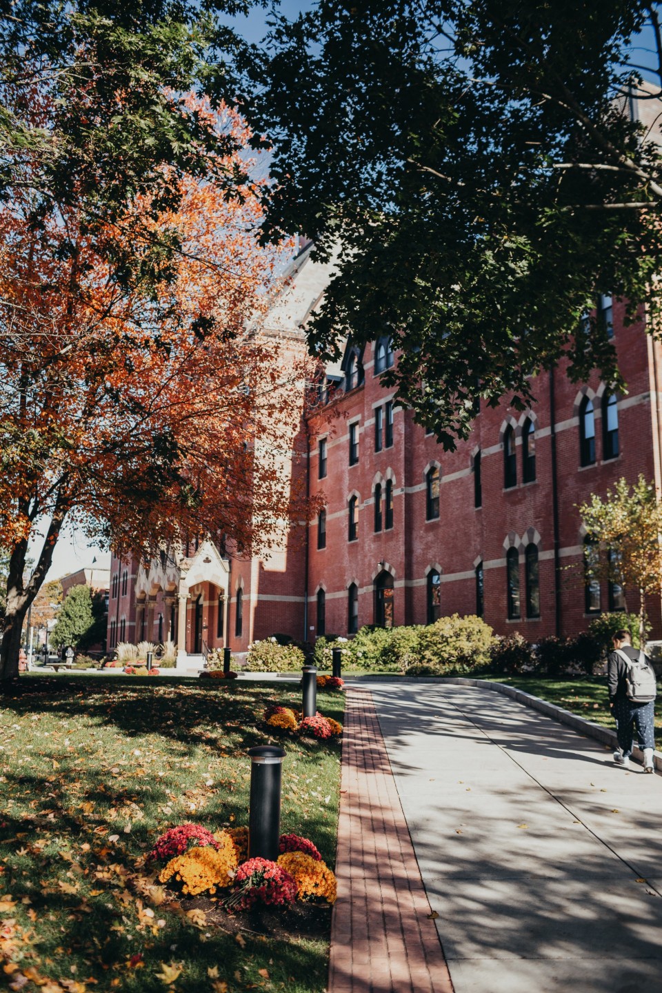 Dean College Recognizes Graduating Honors Scholars 2021 | Dean College