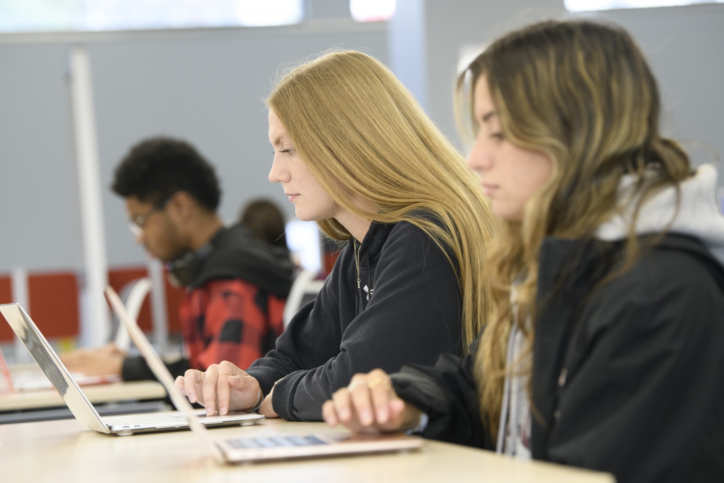 Best Majors for Undecided Students | Dean College