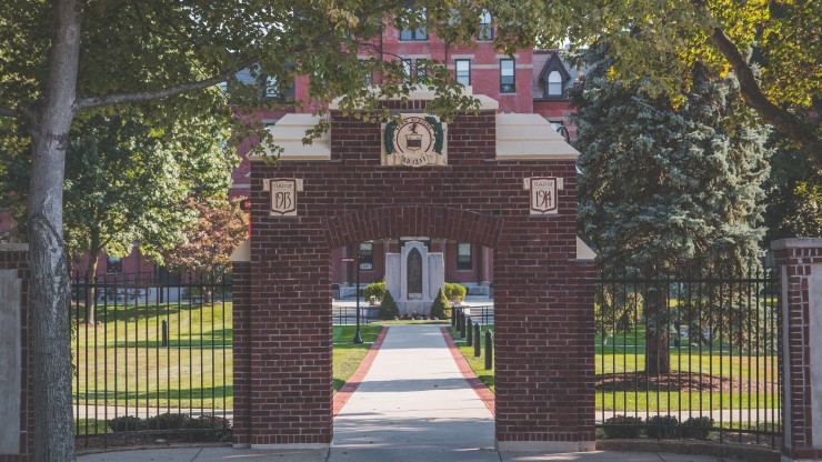 The Arch Learning Community | Dean College