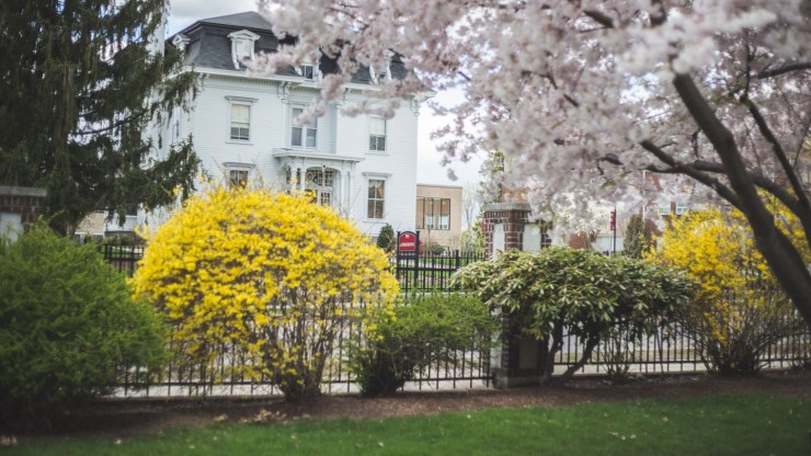 Admissions | Dean College