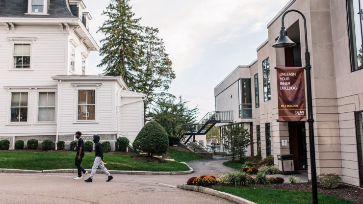 Commuter Resources | Dean College